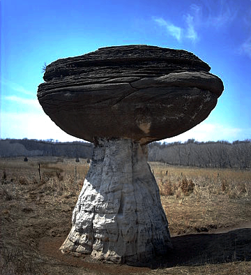 Mushroom Rock Bouldering: Kansas Rock Climbing Area.
